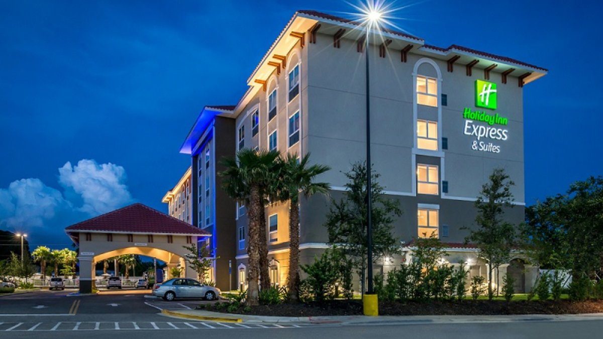 Holiday Inn Express & Suites Seminole | St. Petersburg | Madeira Beach ...